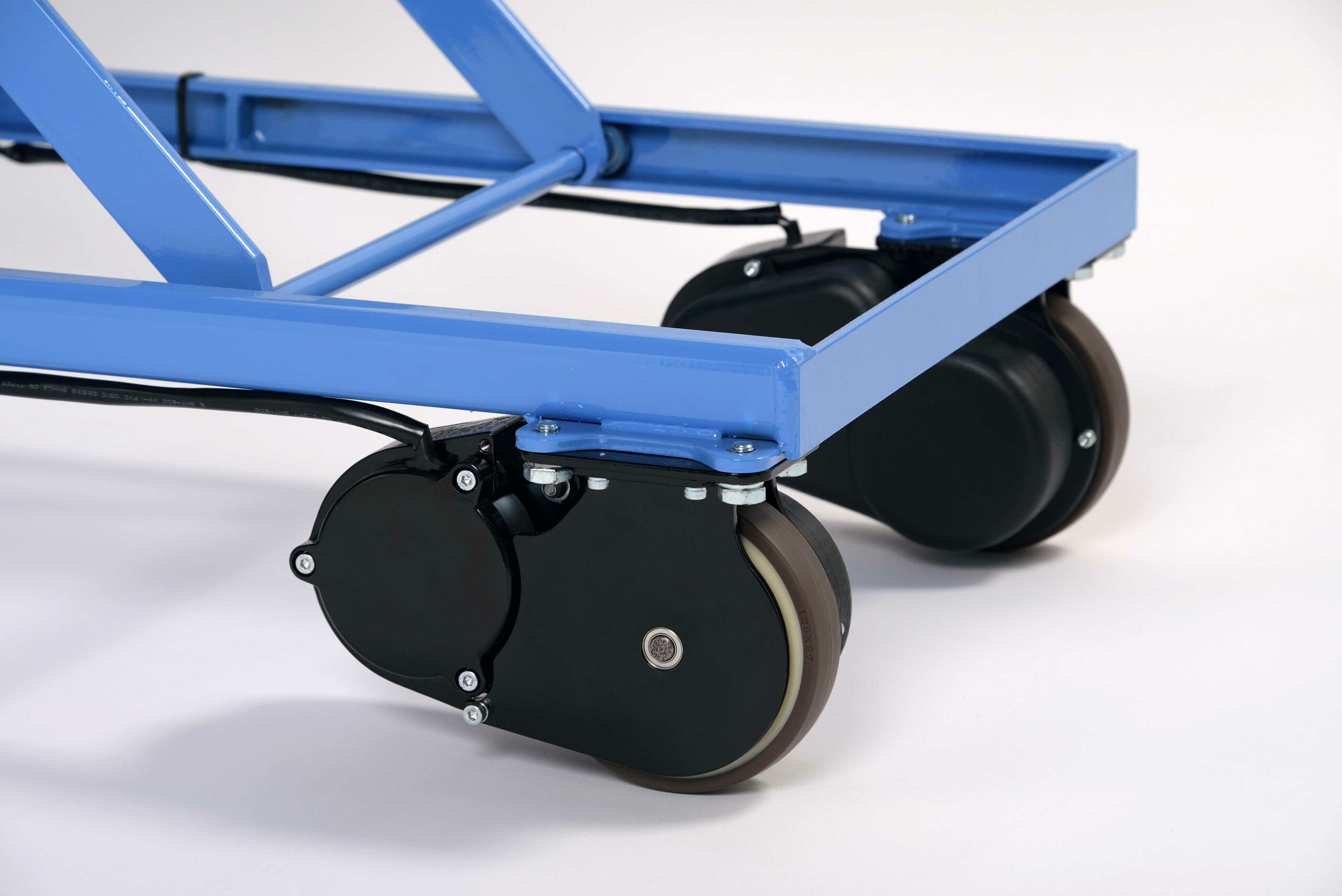 Push Easy Lift Table - Powered2Go : Powered2Go